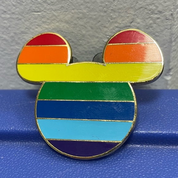 Disney | Jewelry | 208 Disney Parks Mickey Mouse Rainbow Mickey Head ...